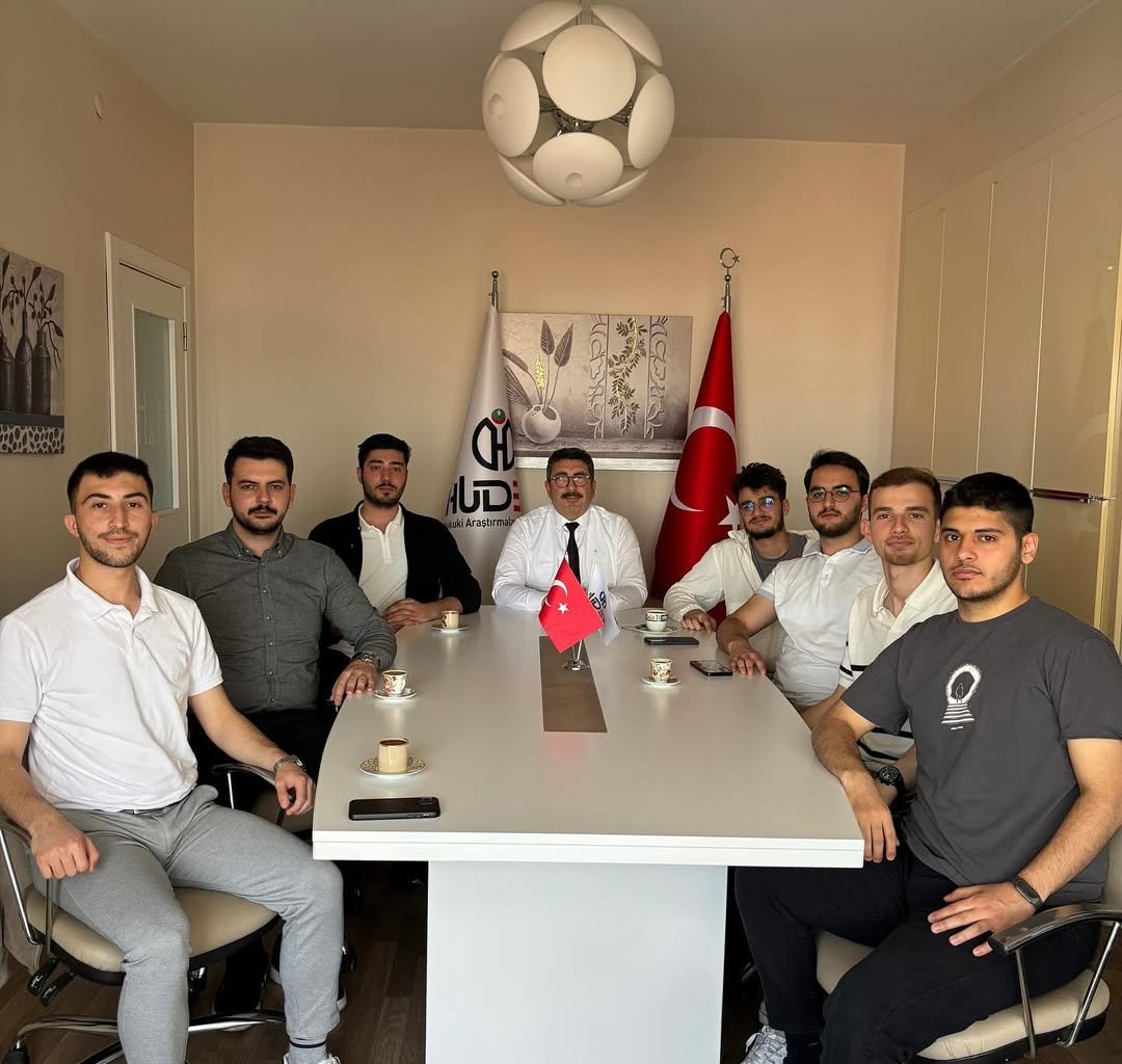 HUDER Üniversite Yönetim Kurulundaki Genç Kardeşlerimizi Misafir Ettik ...